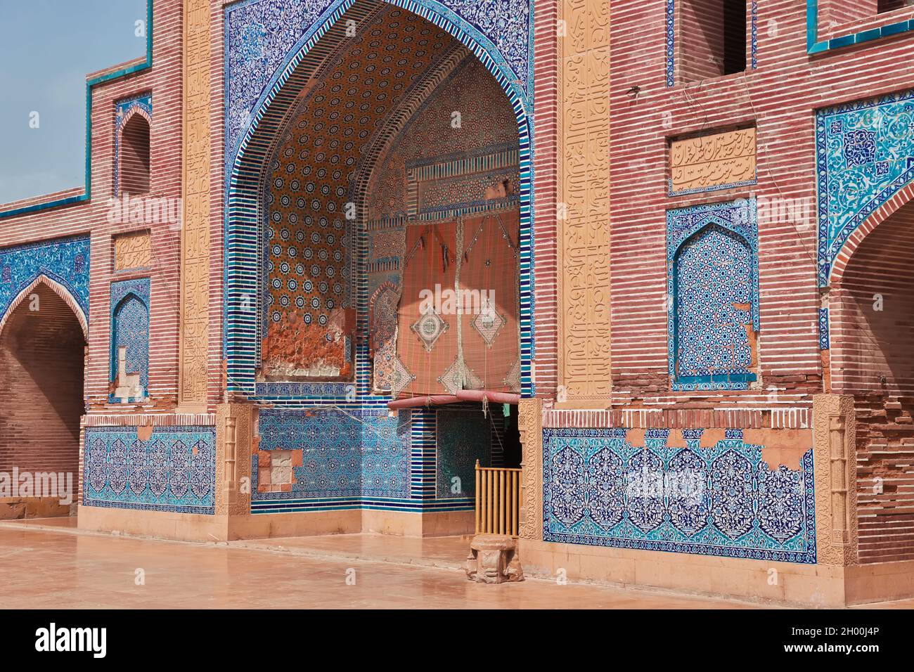 Shah Jahan Masjid Thatta is a vintage mosque, Pakistan Stock Photo - Alamy