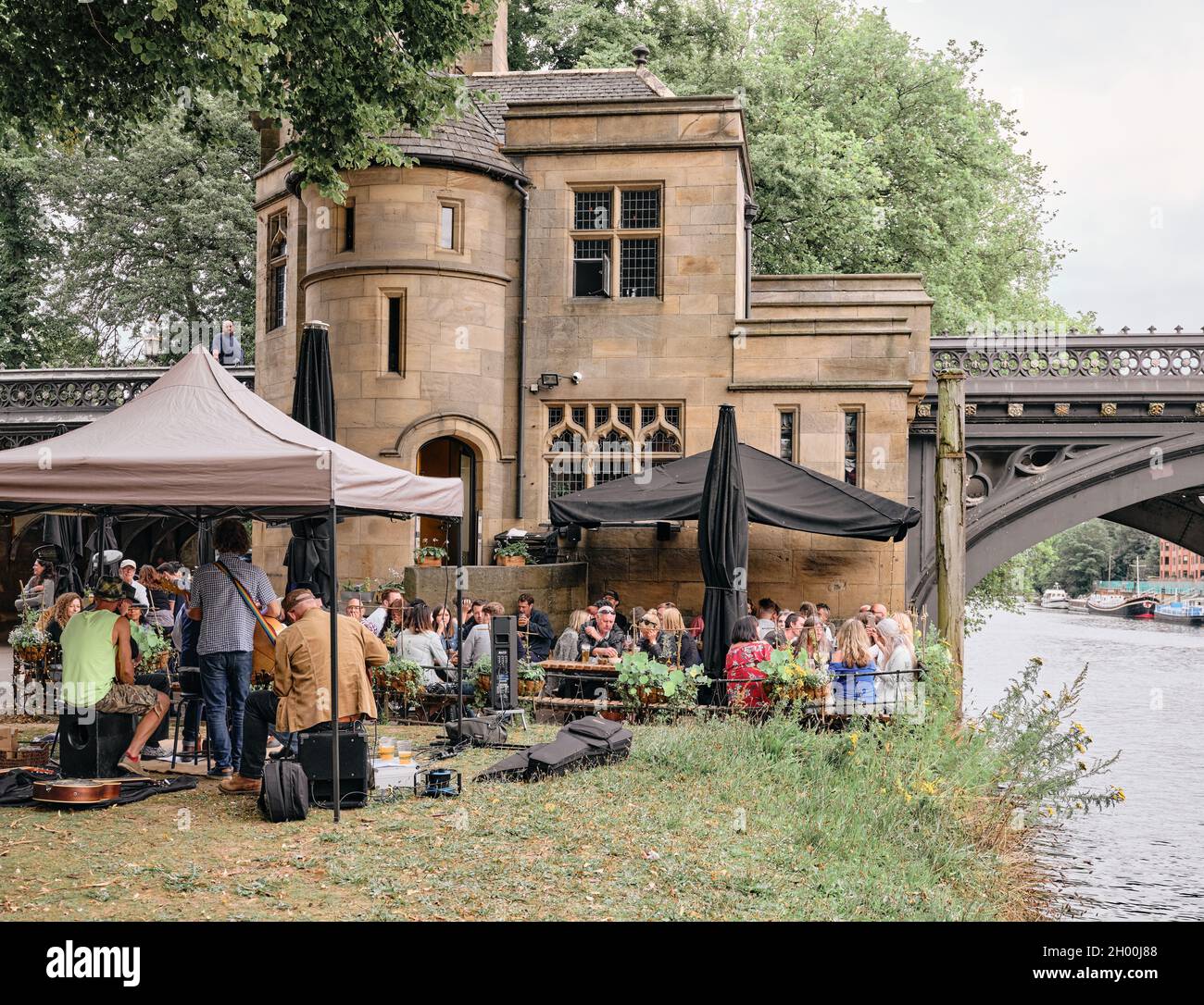 Dyls cafe bar york hi-res stock photography and images - Alamy