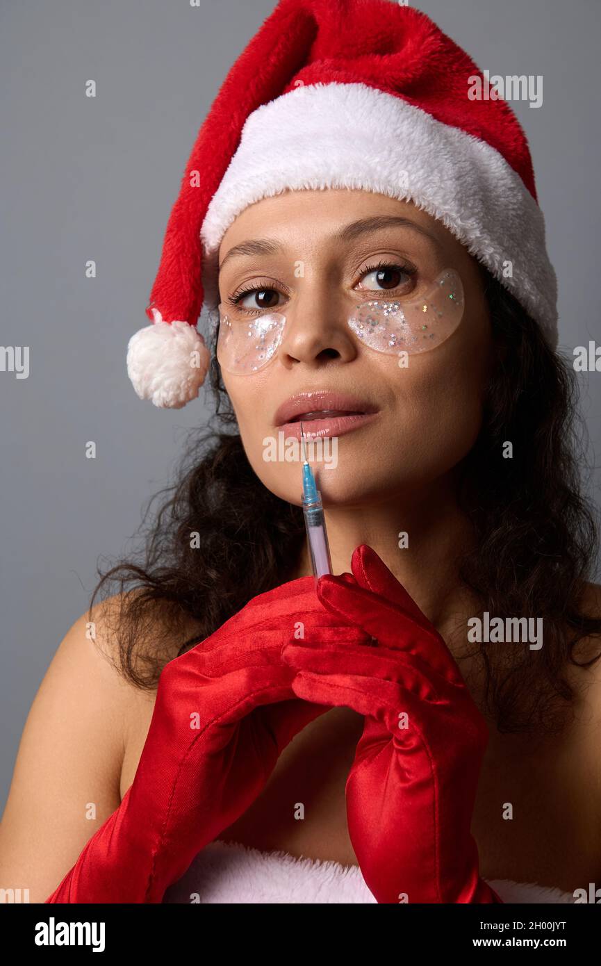 Woman wearing eye patch hi-res stock photography and images - Alamy