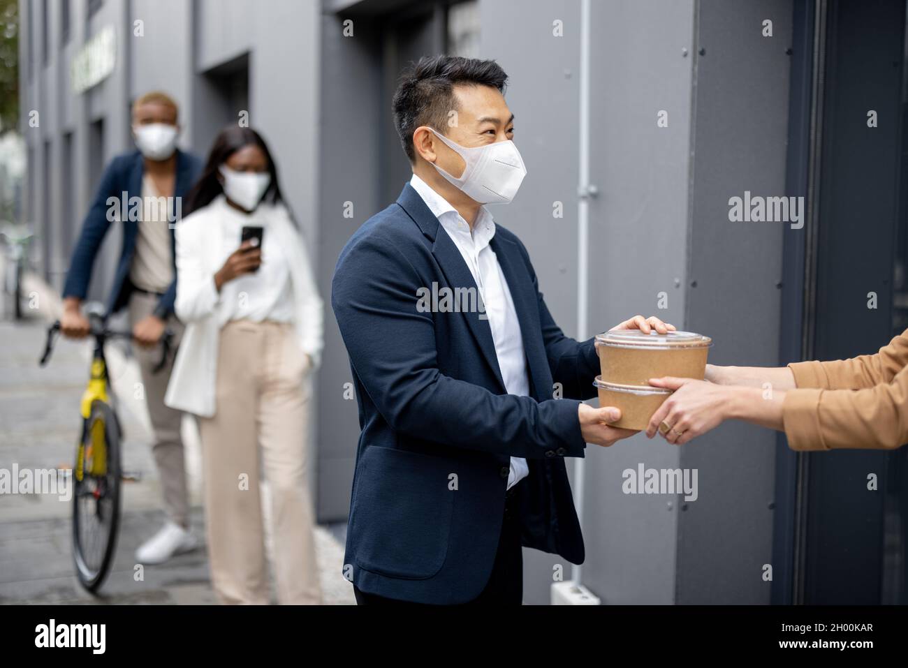 Taking food order hi-res stock photography and images - Alamy
