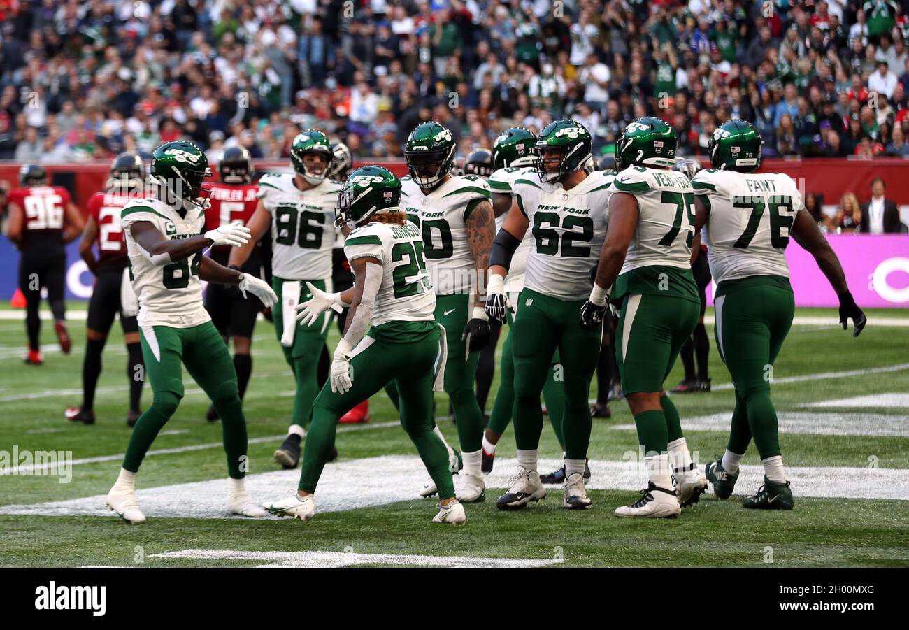 Nfl team picture hi-res stock photography and images - Alamy