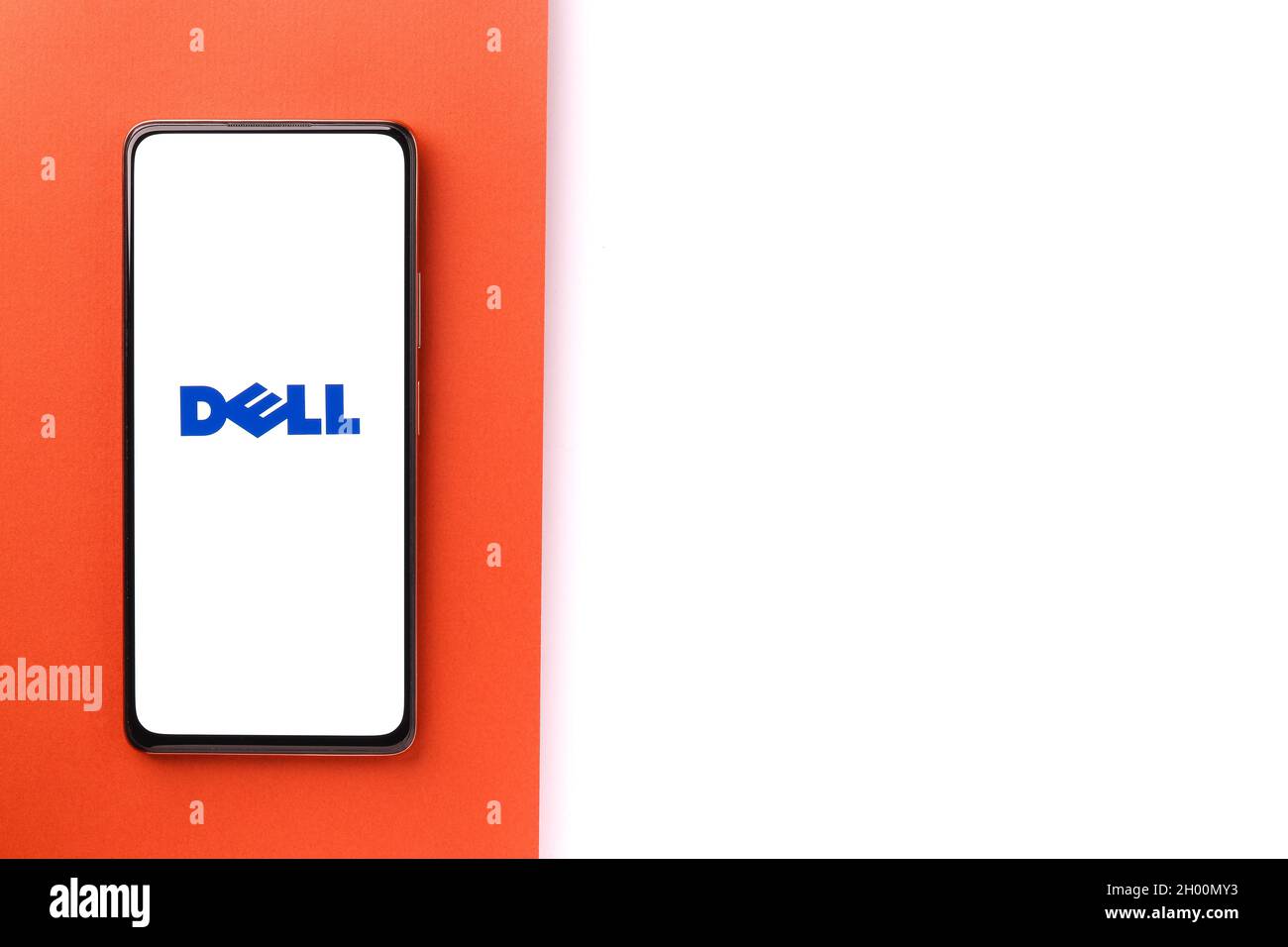 Dell laptop 2021 hi-res stock photography and images - Alamy