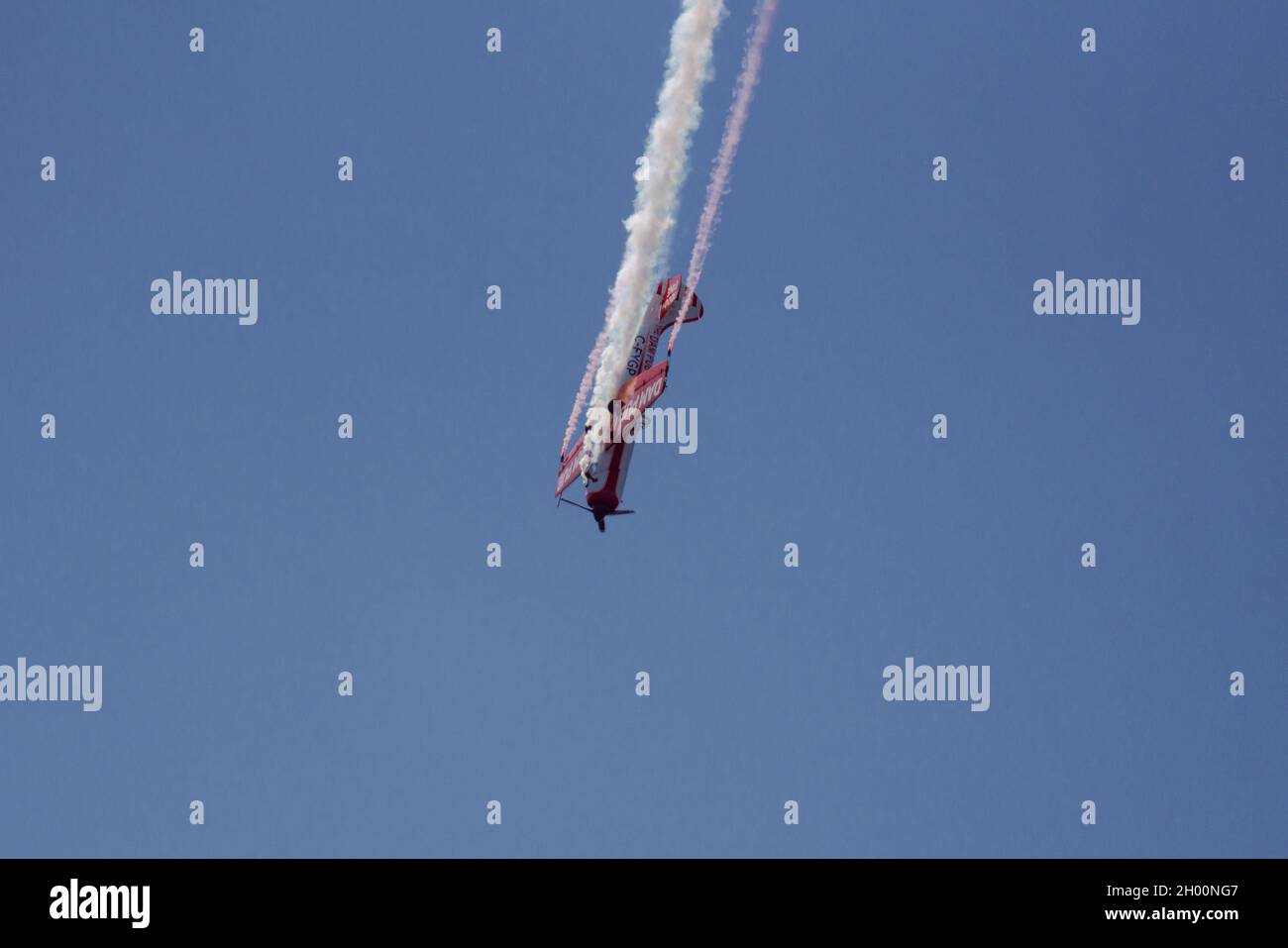Airfoil smoke hi-res stock photography and images - Alamy