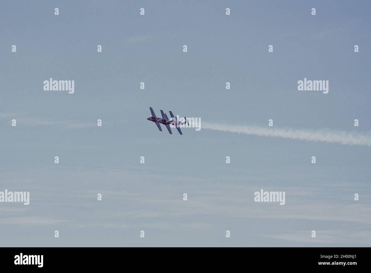 Airfoil wing smoke hi-res stock photography and images - Alamy