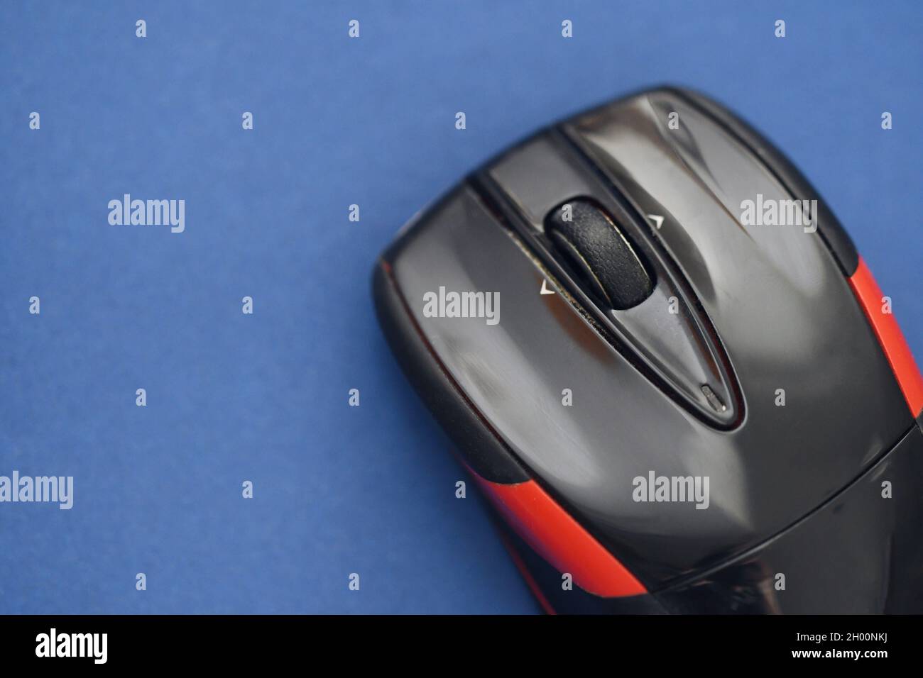 Red computer mouse hi-res stock photography and images - Alamy