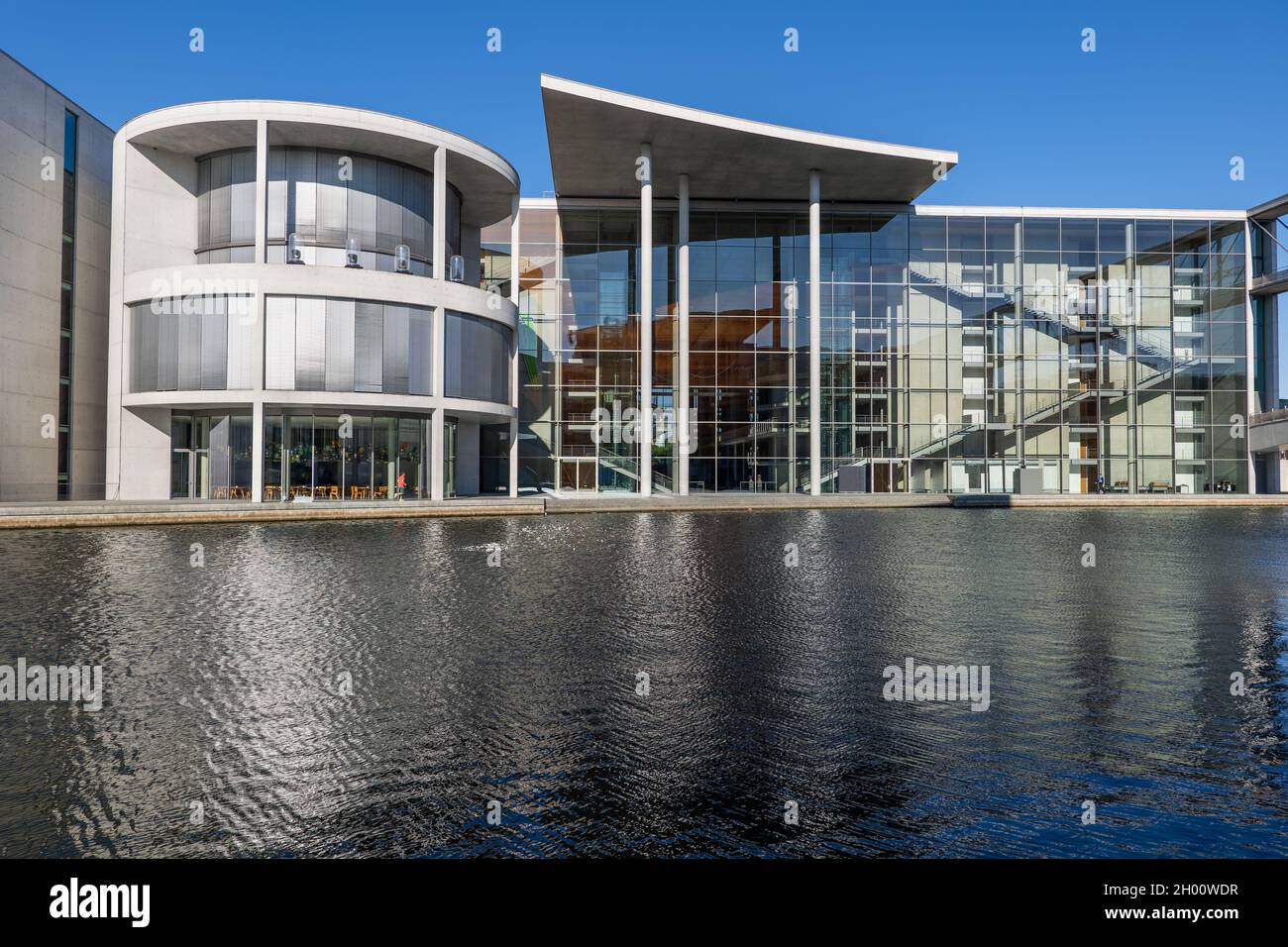 Germany, Berlin, Paul Loebe (Paul-Lobe-Haus) building at river Spree ...