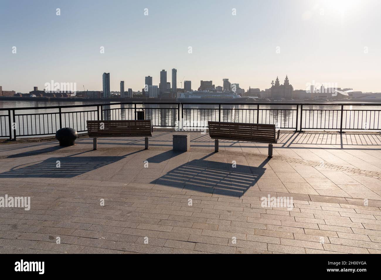 Liverpool waterfront sunrise hi-res stock photography and images - Alamy