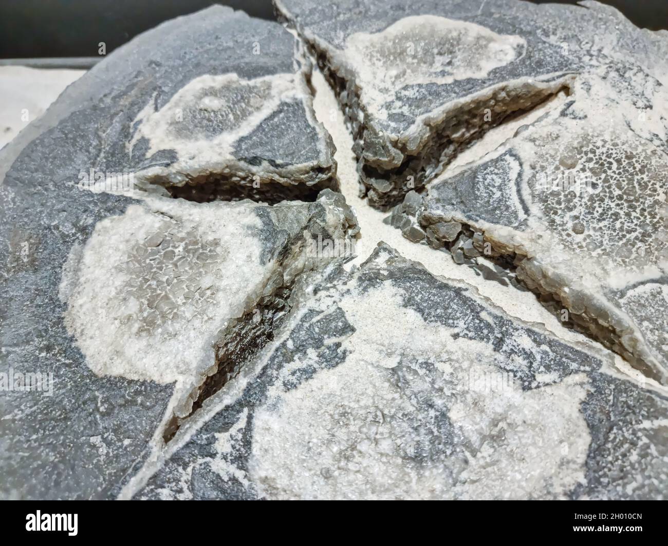 The Bornholm diamond is created quartz. Also called rock crystal SiO2 ...