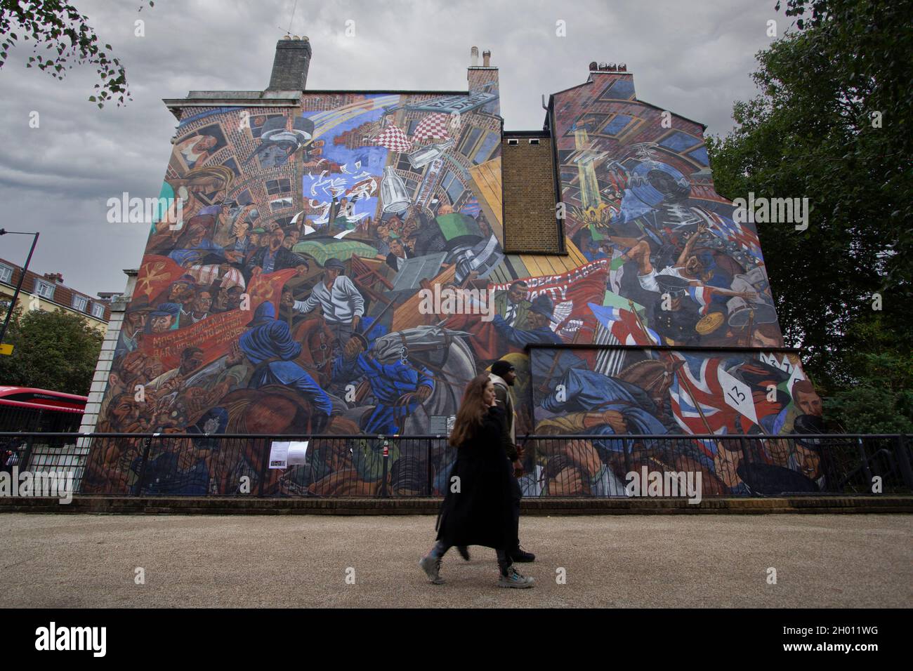 Mural Cable Street, The Cable Street Mural is a painting in Shadwell in ...