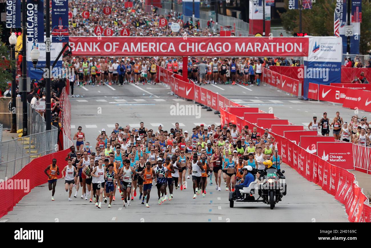 Chicago neighborhoods 2021 hi-res stock photography and images - Alamy