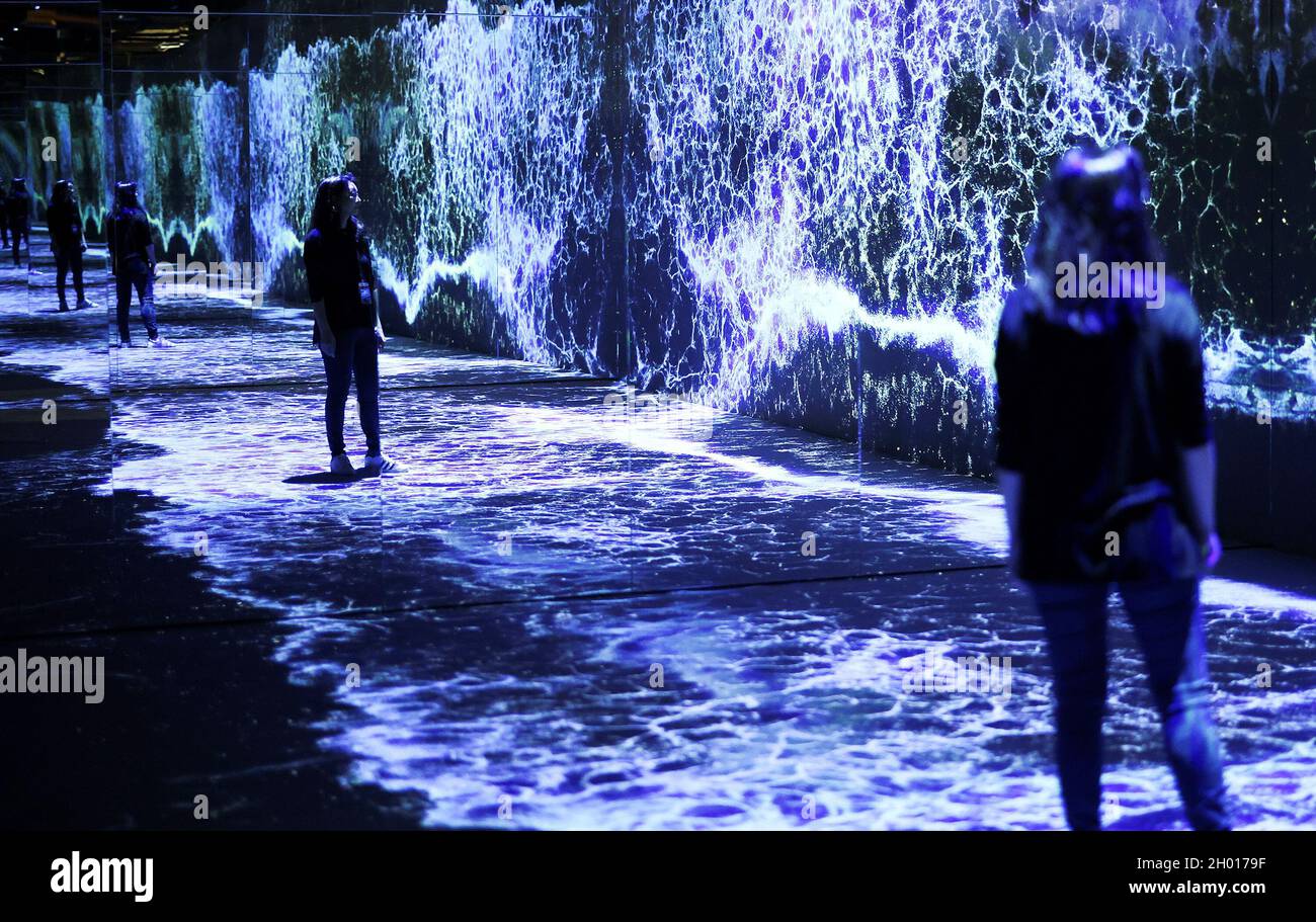 Astrict hi-res stock photography and images - Alamy