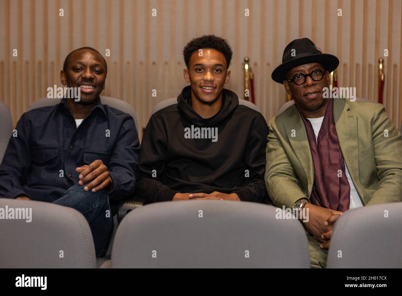 Father shaun hi-res stock photography and images - Alamy