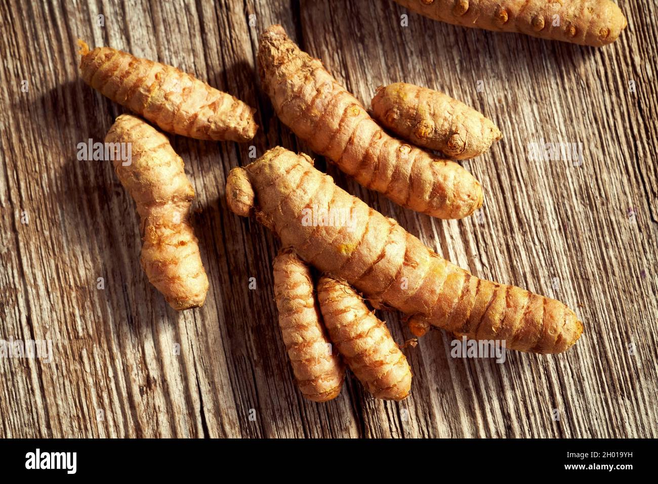 Whole turmeric root hi-res stock photography and images - Alamy