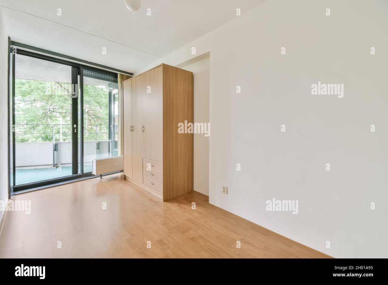 A beautiful empty room with a modern interior Stock Photo - Alamy
