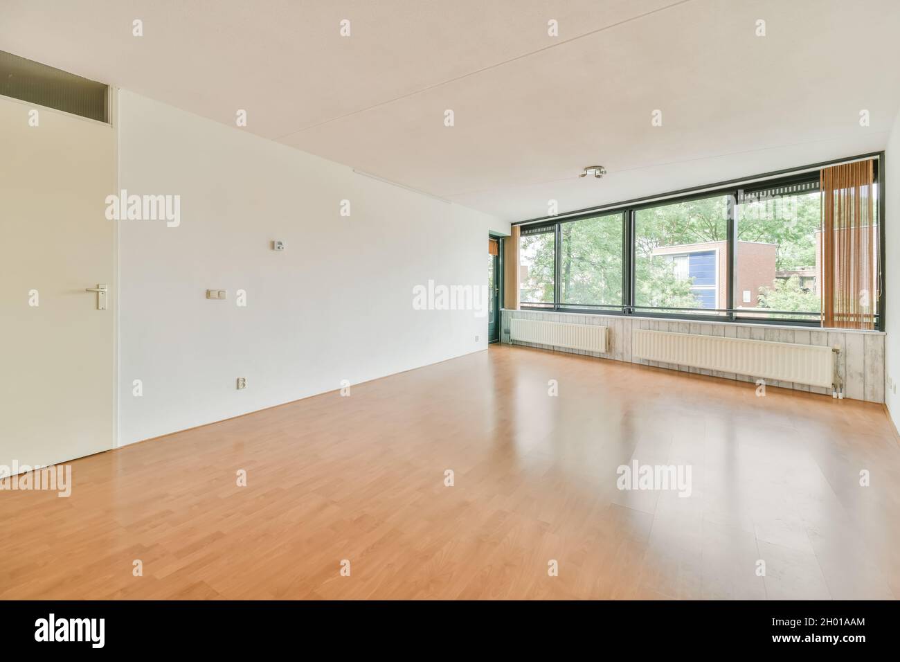 A beautiful empty room with a modern interior Stock Photo - Alamy
