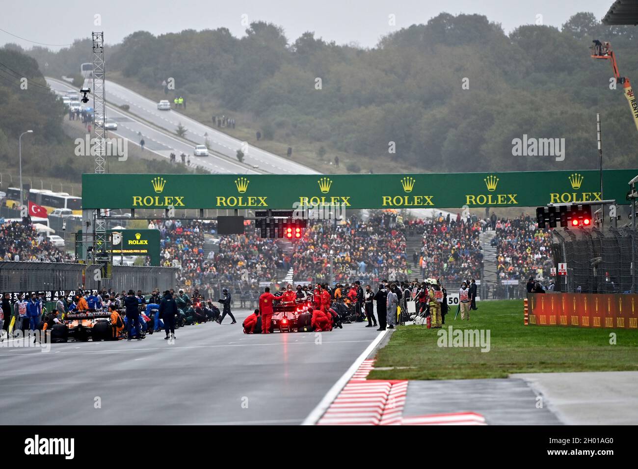 Istanbul, Turkey. 10th Oct, 2021. Starting grid, F1 Grand Prix of ...