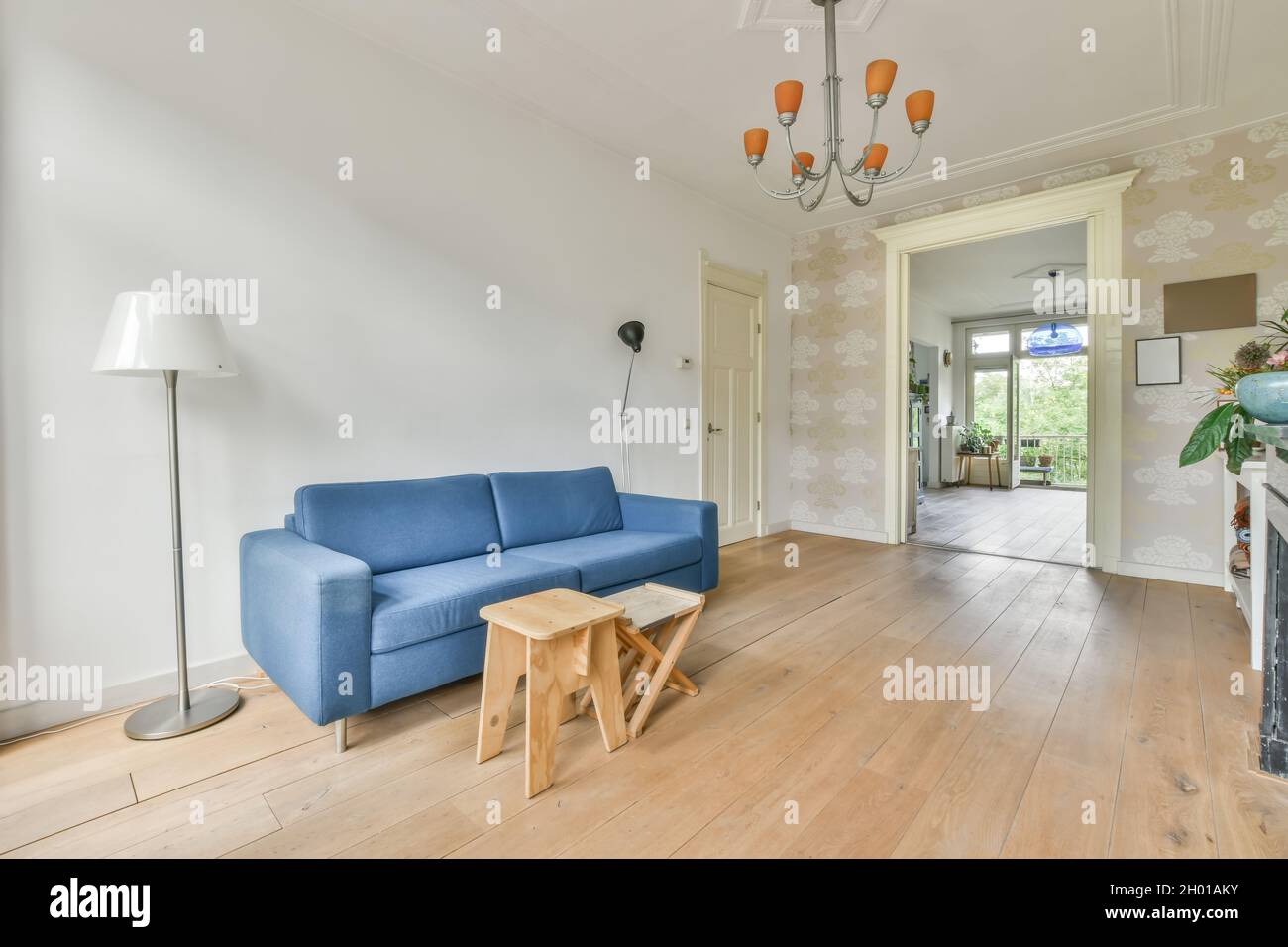 A beautiful empty room with a modern interior Stock Photo - Alamy