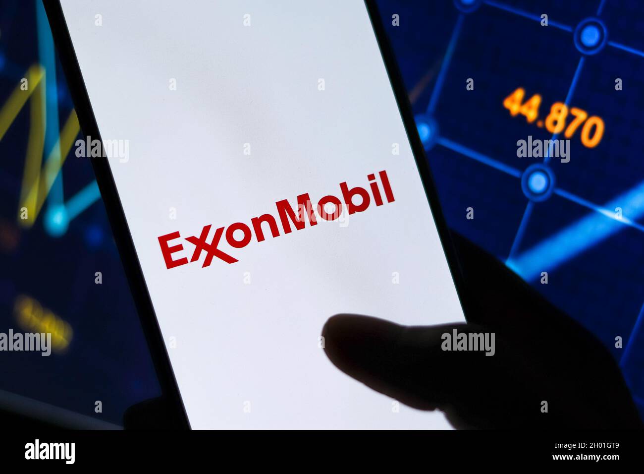 Exxonmobil share hi-res stock photography and images - Alamy