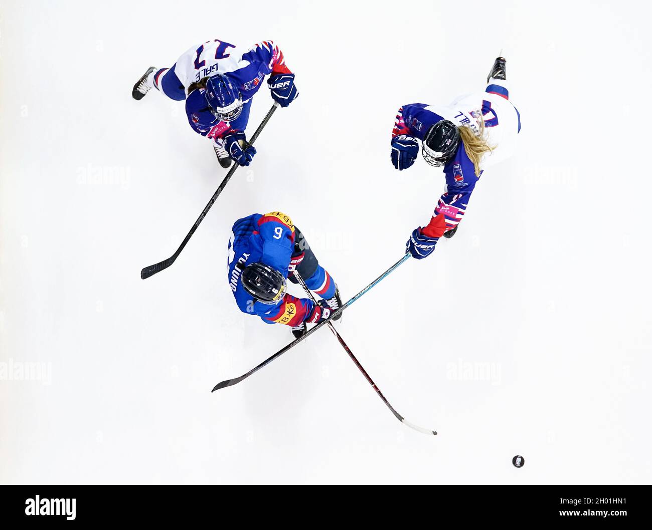 Great Britain's Casey Traill and Republic of Korea's Choi Yu-jung ...