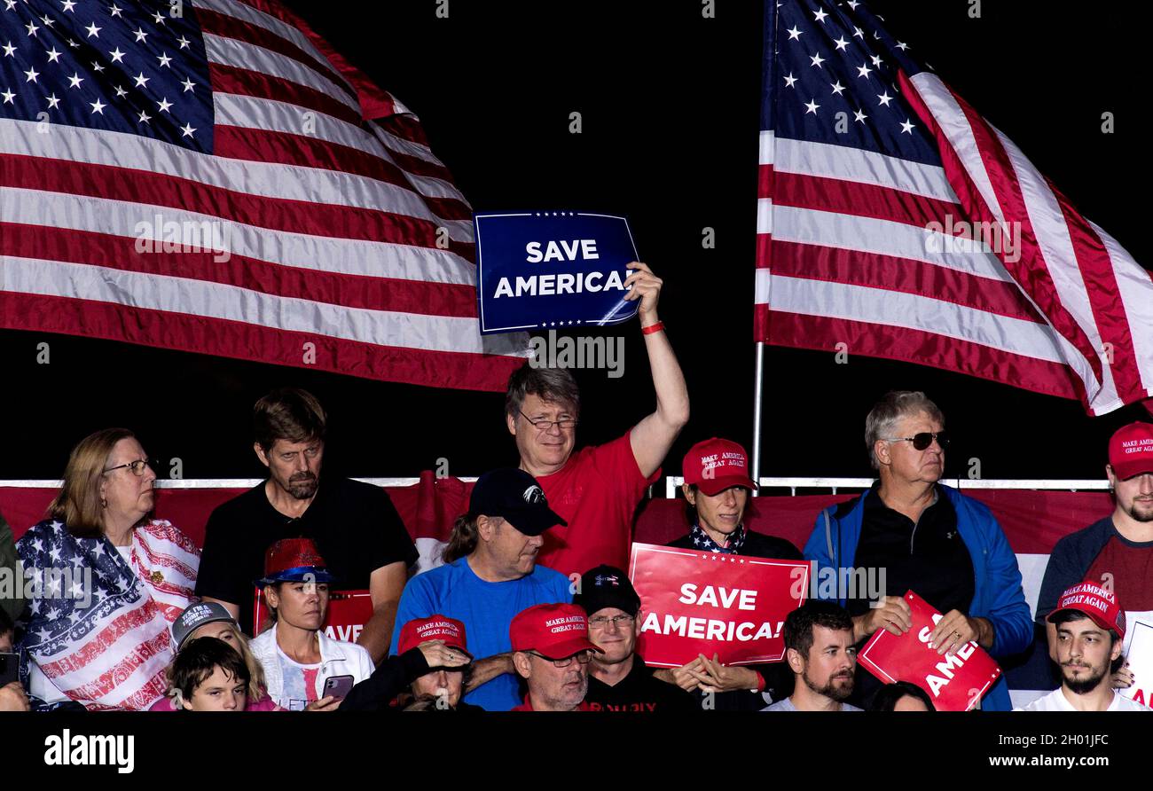 Des Moines, Iowa, USA. 09th Oct, 2021. People gather at the Iowa State ...