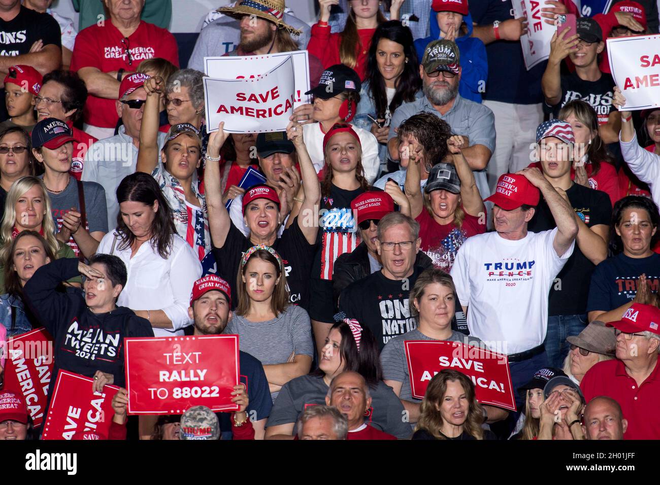 Des Moines, Iowa, USA. 09th Oct, 2021. People gather at the Iowa State ...