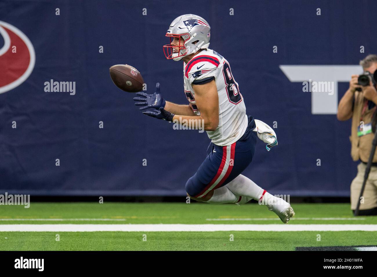 Houston, TX, USA. 10th Oct, 2021. New England Patriots tight end Hunter ...