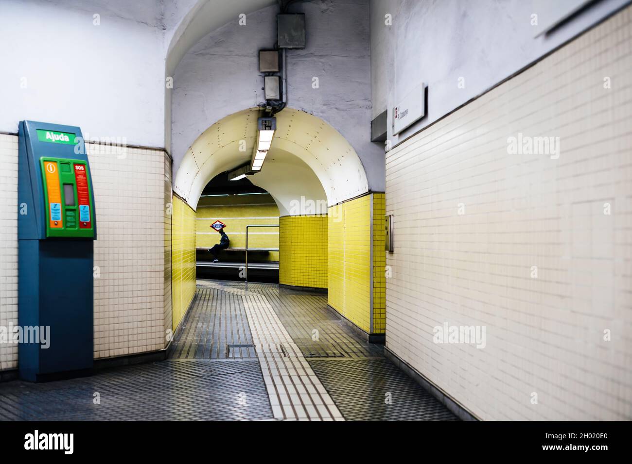 Empty undeground metro staiton corridor with defibrilator helper device ...