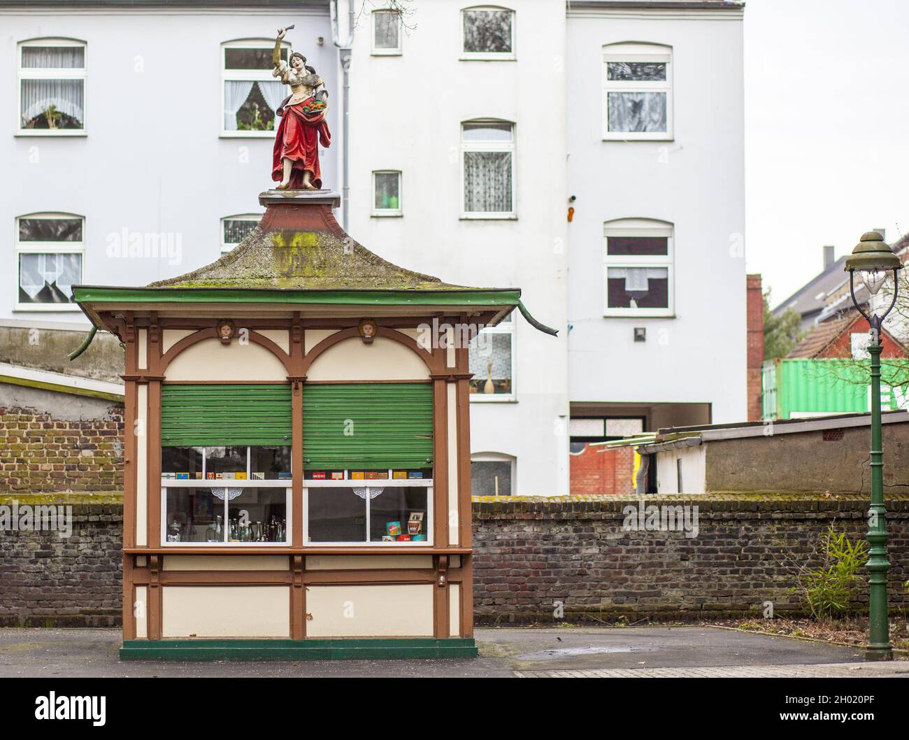 A small traditional kiosk in a city Stock Photo - Alamy