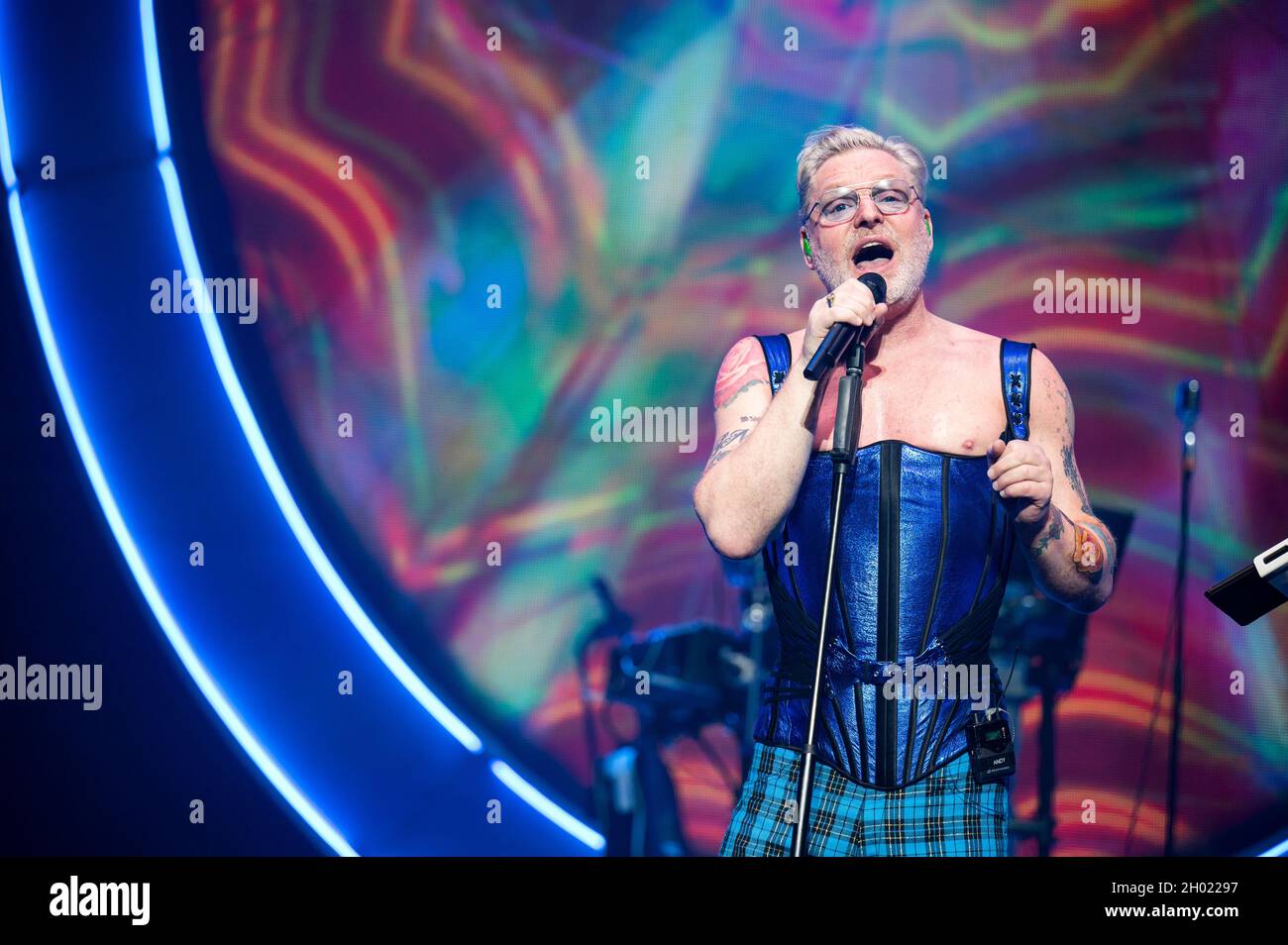 Manchester, UK. 10th October 2021. Vince Clark and Andy Bell of 80's ...