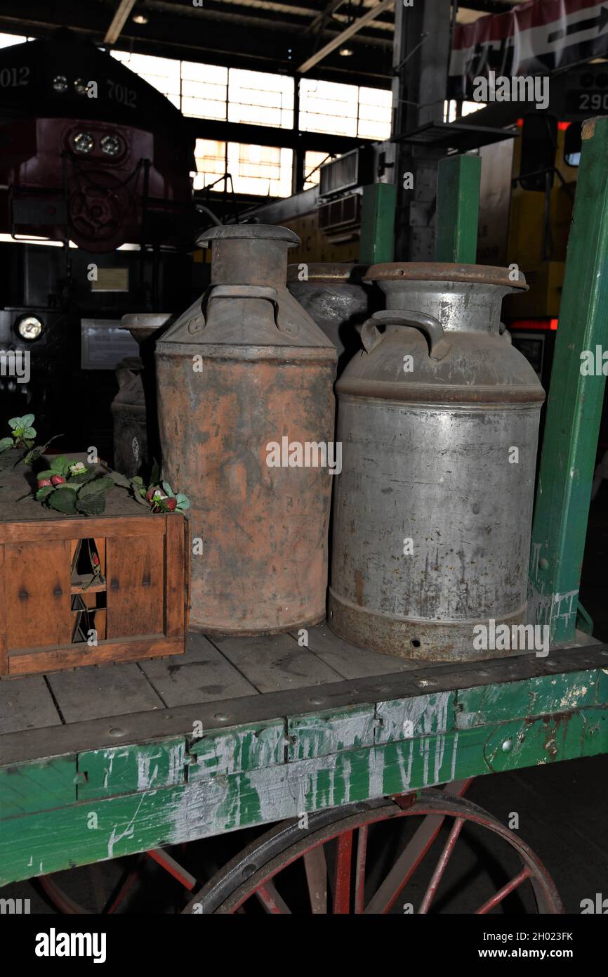 Old milk cans hi-res stock photography and images - Alamy