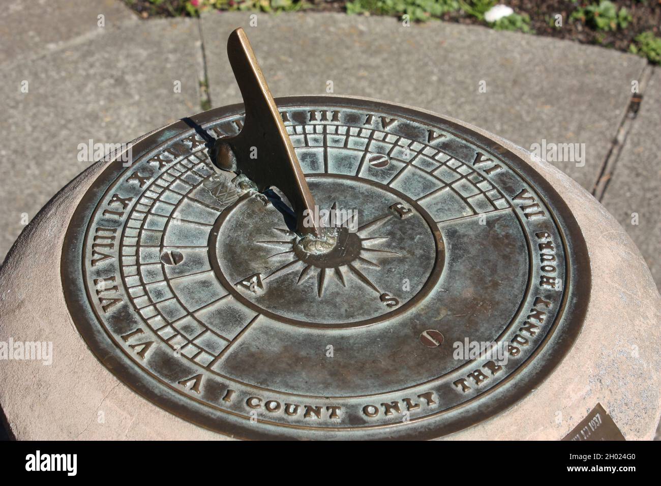 Victoria beacon hill park victoria sundial hi-res stock photography and ...