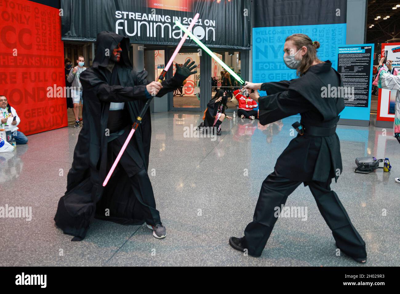 Battle dresses hi-res stock photography and images - Alamy