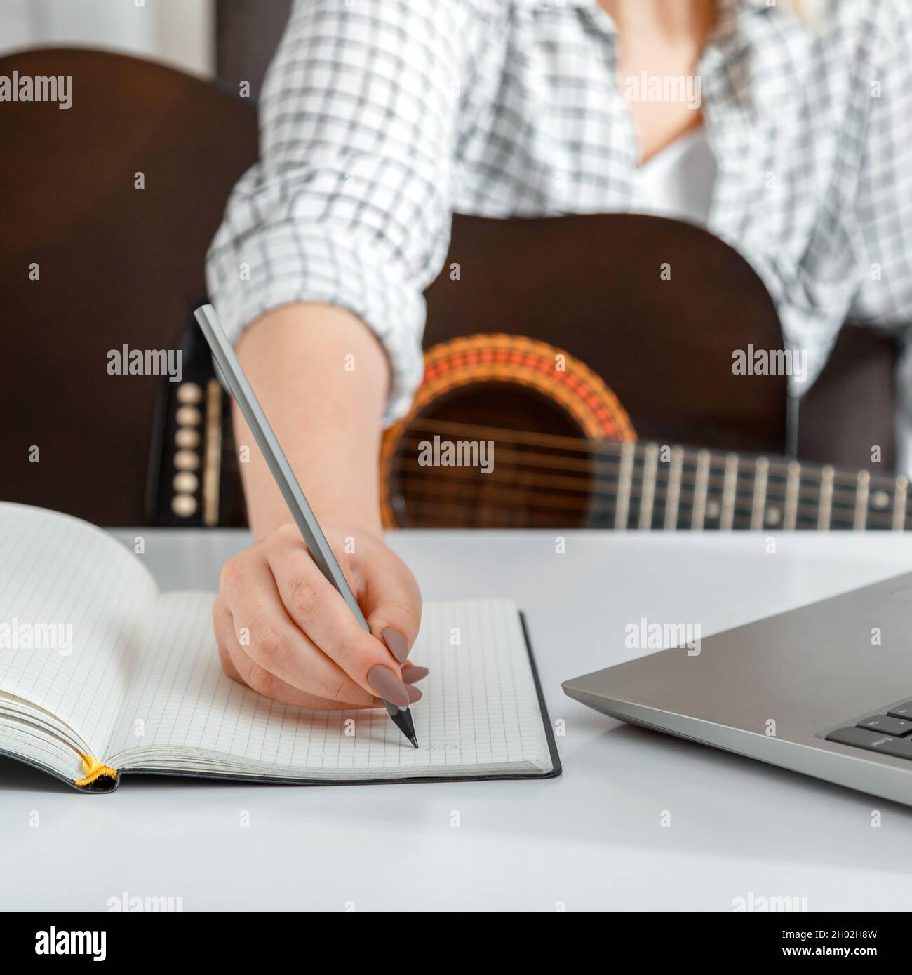 Play school teacher notes hi-res stock photography and images - Alamy