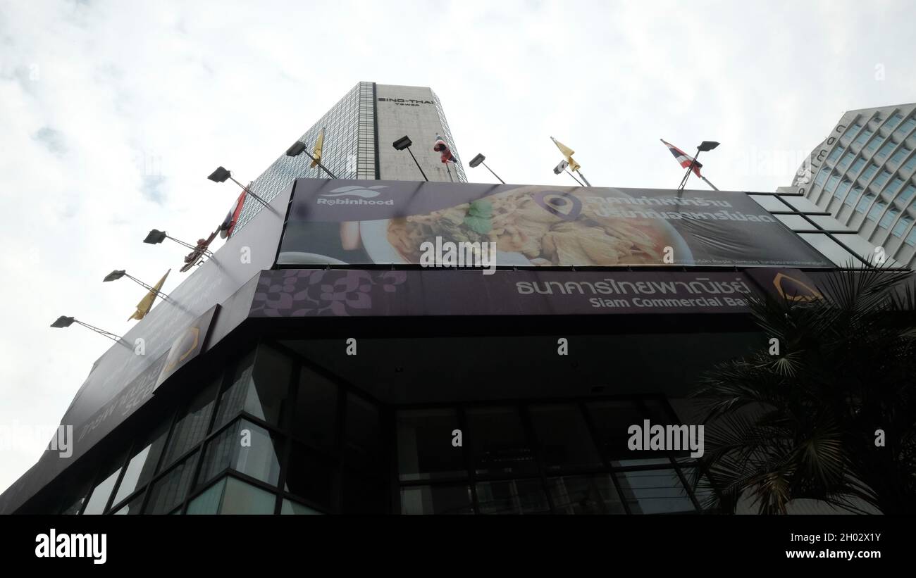 Asoke Road Sukhumvit Soi 21 Bangkok Thailand Stock Photo - Alamy