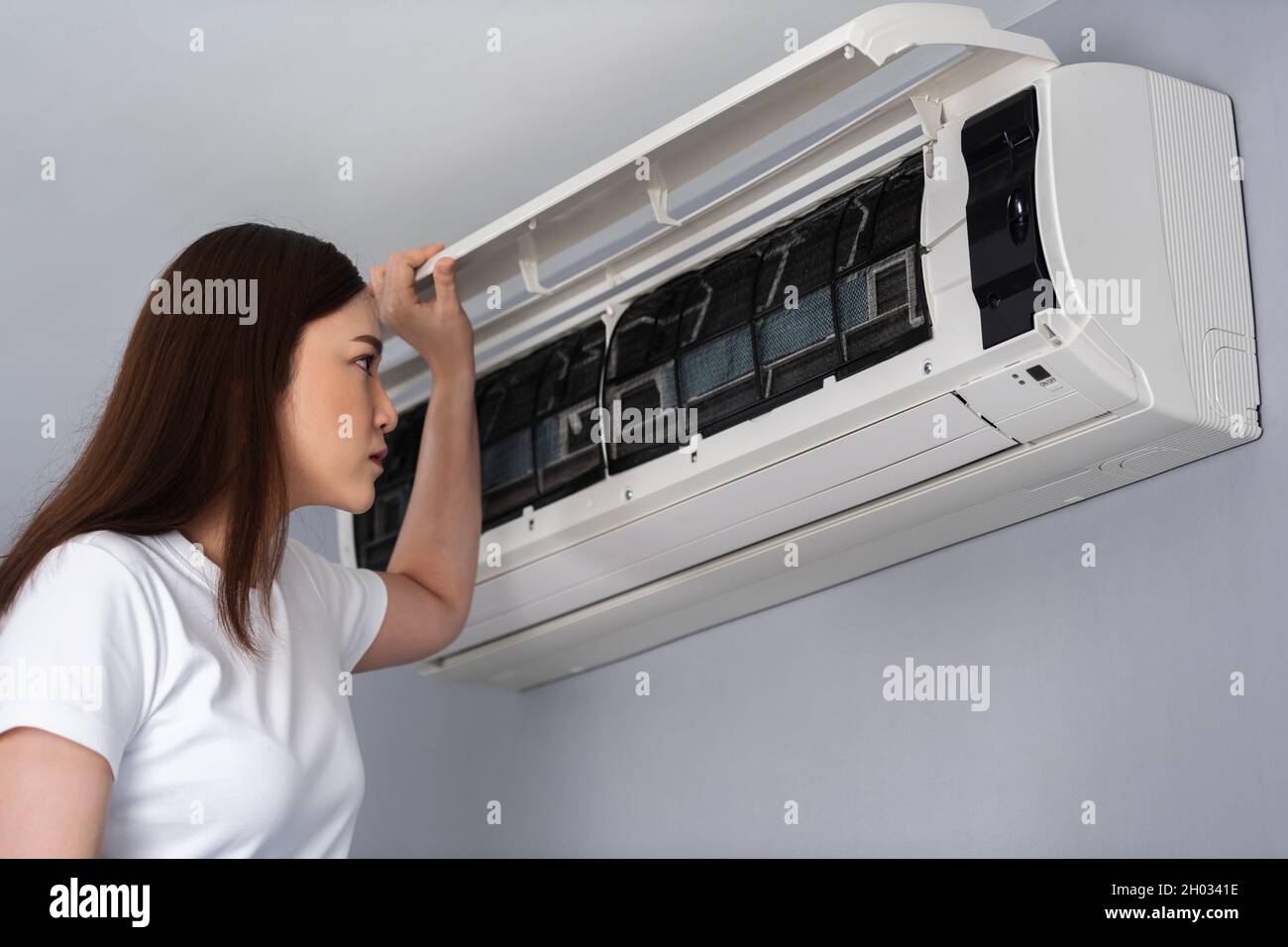 Conditioner maintenance hi-res stock photography and images - Alamy