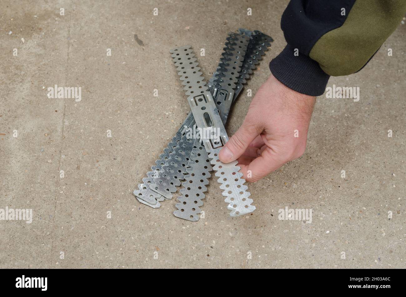 Drywall hanger hi-res stock photography and images - Alamy