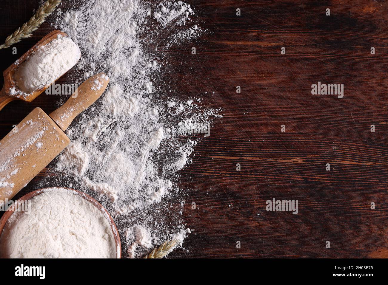 flour food background for baking bread pizza pasta Stock Photo - Alamy