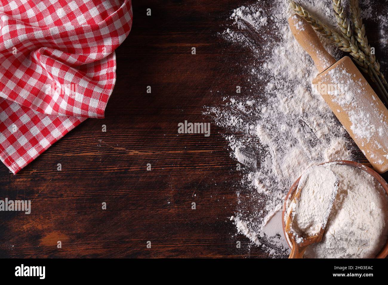flour food background for baking bread pizza pasta Stock Photo - Alamy
