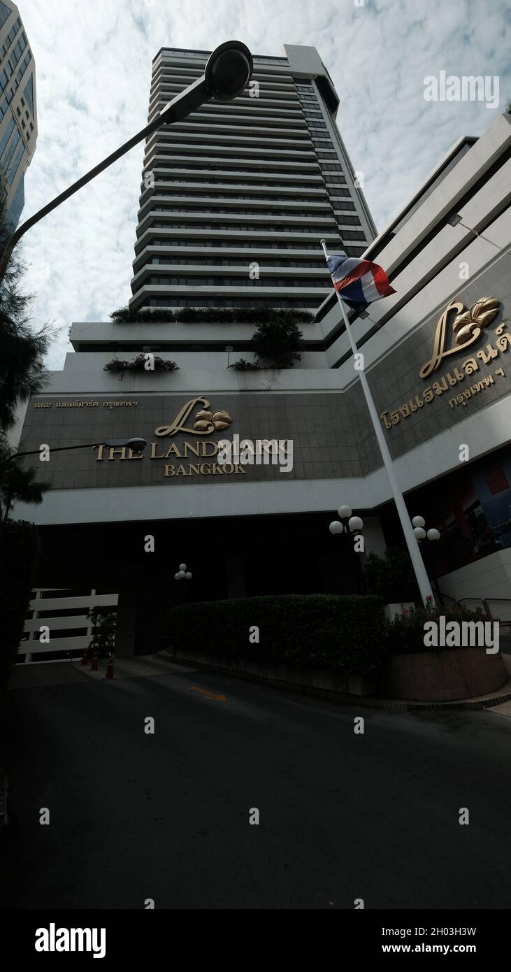 The Landmark Hotel Building Sukhumvit Road, Khlong Toei, Bangkok ...