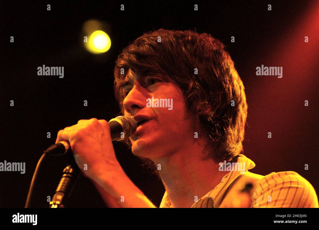 Alex turner 2006 hi-res stock photography and images - Alamy