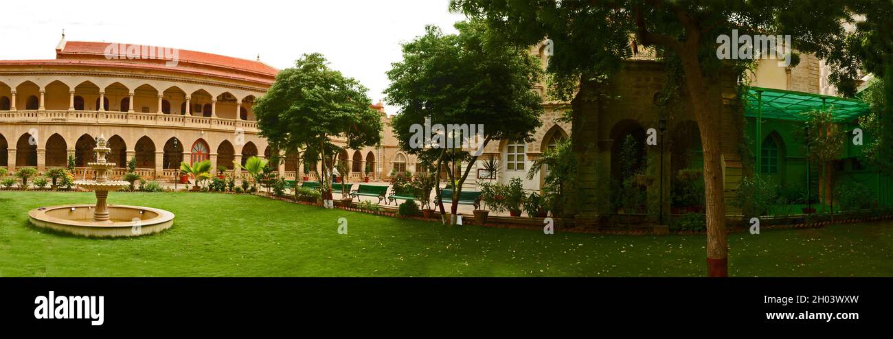 Picture of SMI University in karachi Stock Photo - Alamy