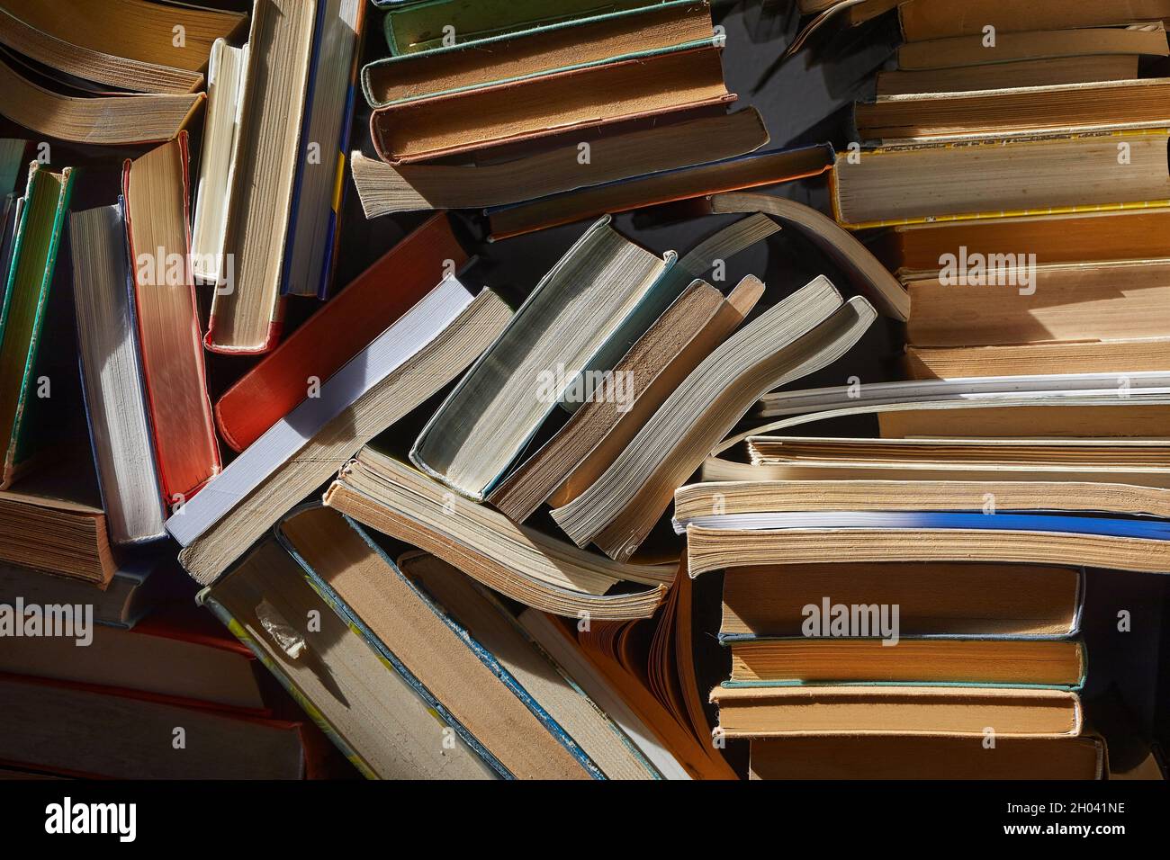 Unorganized messy piled up hi-res stock photography and images - Alamy