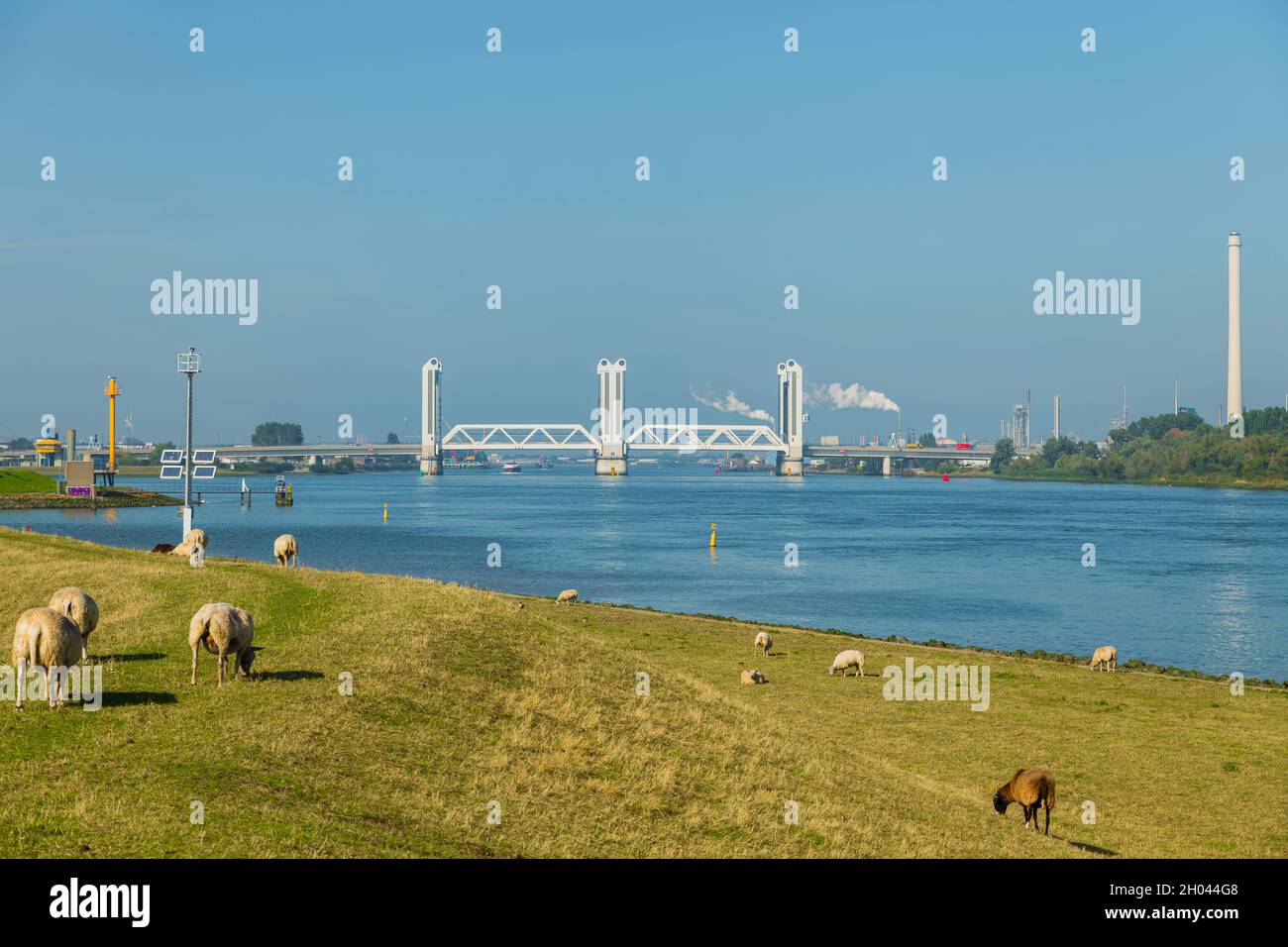 Botlekbridge hi-res stock photography and images - Alamy