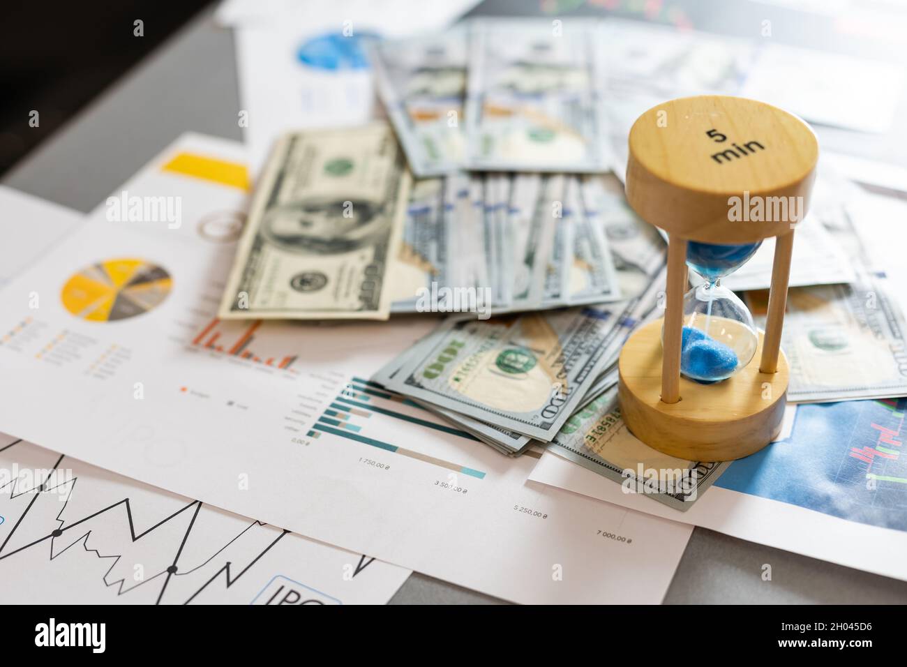 Inflation hourglass hi-res stock photography and images - Alamy