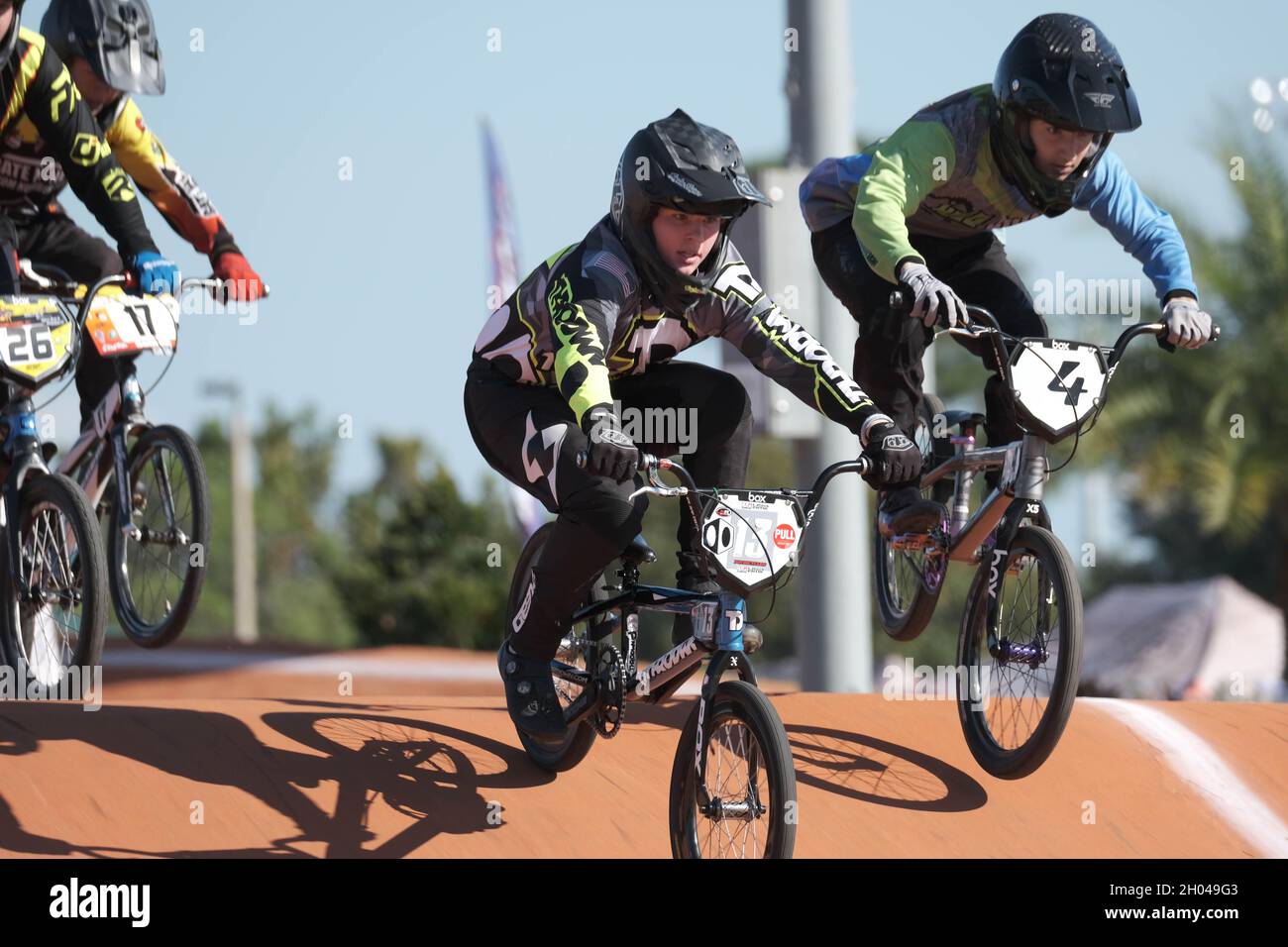 Two girls racing track hi-res stock photography and images - Alamy