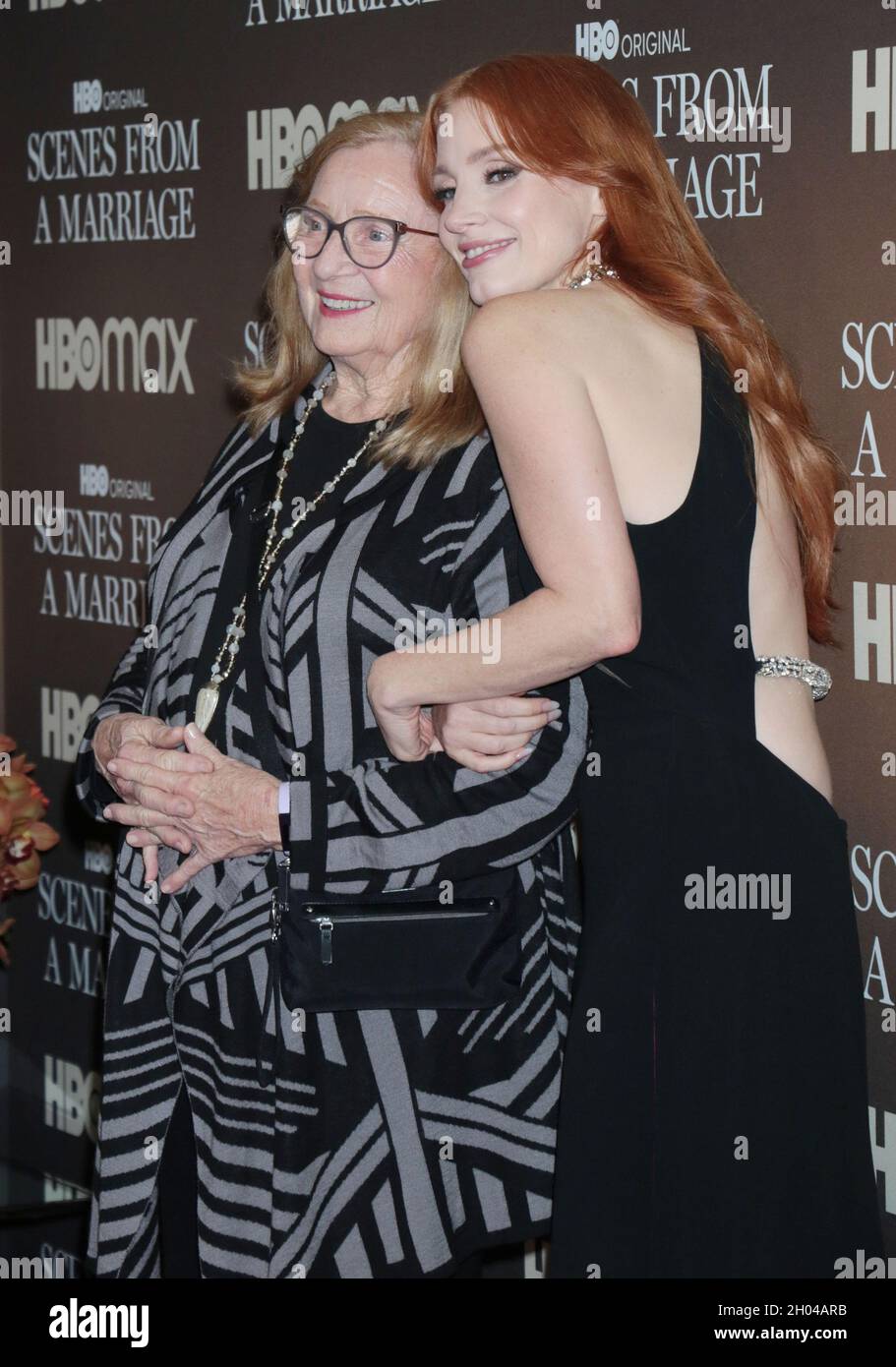 New York, NY, USA. 10th Oct, 2021. Jessica Chastain and her grandmother ...