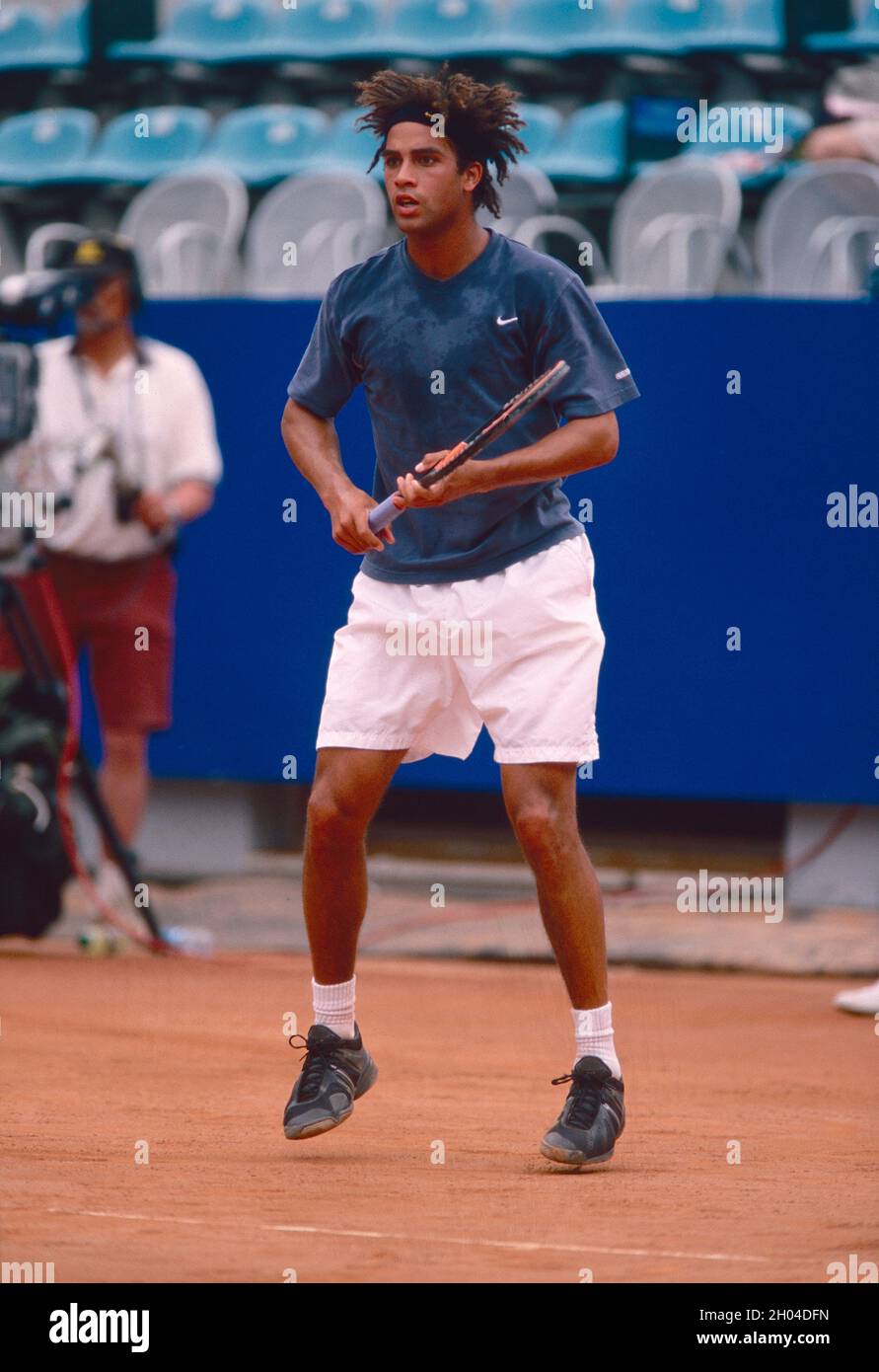 James blake hi-res stock photography and images - Alamy