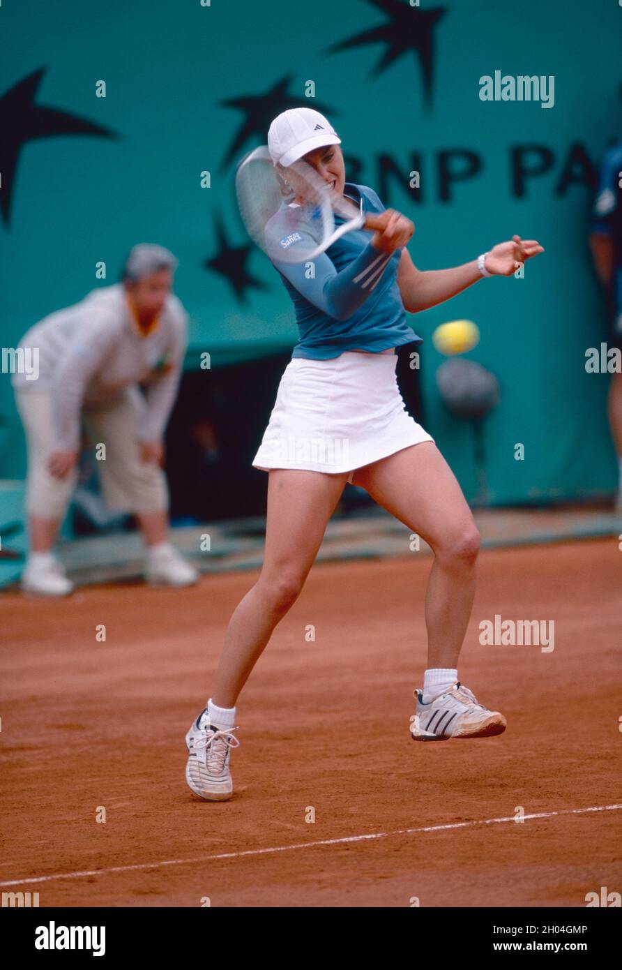 Swiss tennis player Martina Hingis, French Open 2001 Stock Photo - Alamy