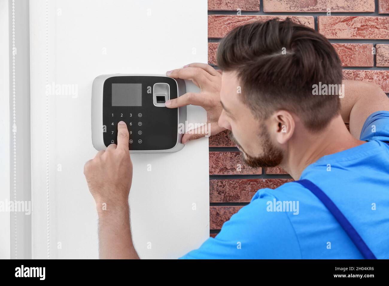Alarm control panel install hi-res stock photography and images - Alamy