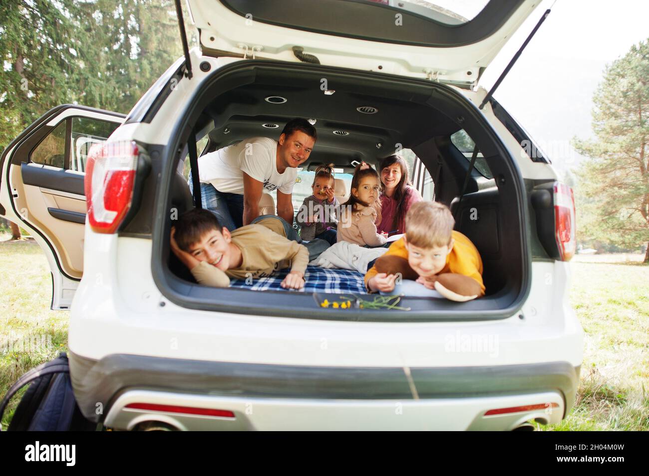 Interior car parents children hi-res stock photography and images - Alamy